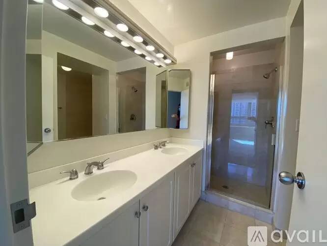 Places for Rent at Joe Schiller in Chicago, IL| Dwellsy